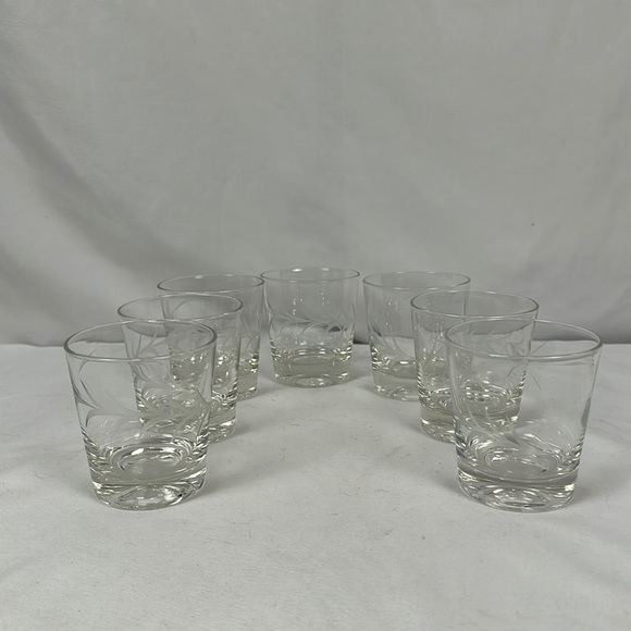 Source Unknown | Dining | Vintage Leaf Etched Rocks Glasses Set Of 7 ...